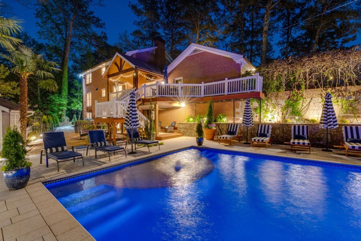 Luxury Retreat In Smyrna: Pool, Pickleball & More! - Marietta, GA