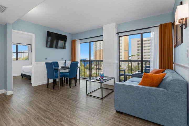 Volcano View 2 Bedroom Apartment With Balcony Near Universal - Orlando