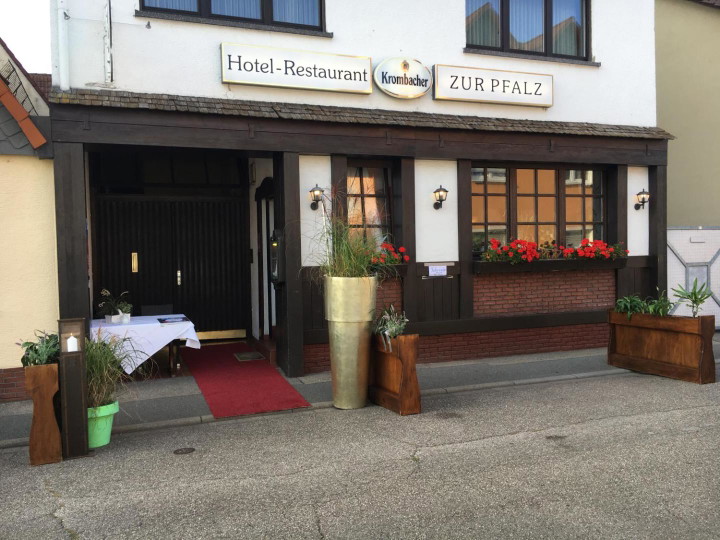 Hotel Und Restaurant -Gasthaus Zur Pfalz - Germany