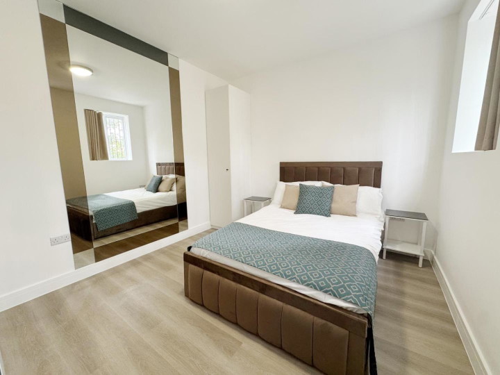The Kingston Residence - Brentford