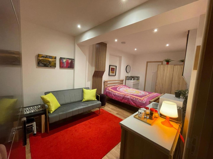 Cozy En-suite Room With Free Parking Included - Hove