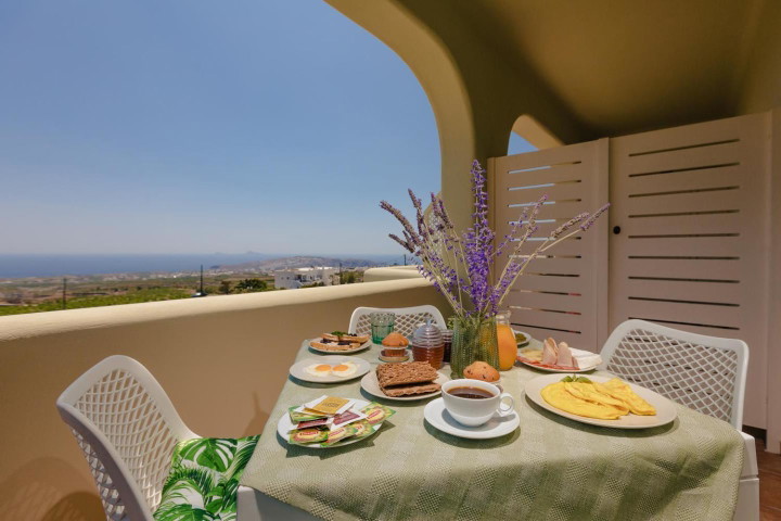 Votrishouse - Santorini