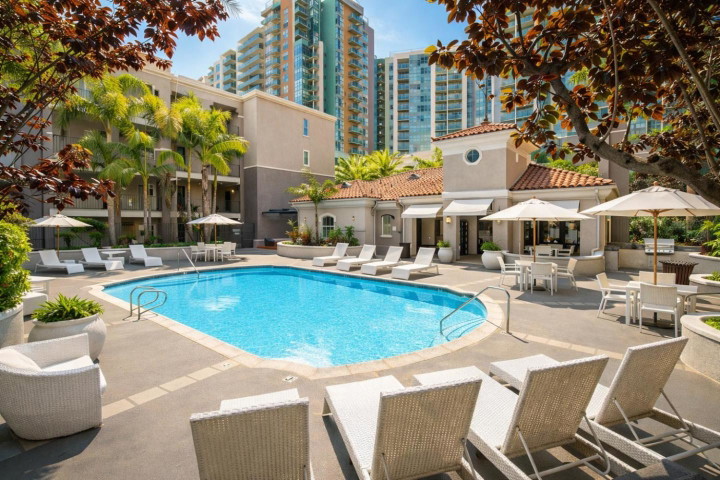 Peaceful 1br & 2br Mdr Retreat Close To Venice Beach With Pool & Gym - Marina del Rey
