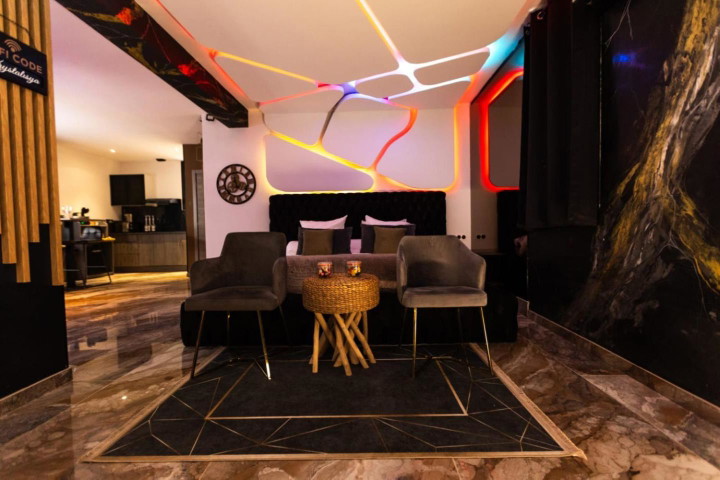 Krystalisya Room Suite Spa Privatif Sauna Jacuzzi Siege Massant - Marseille