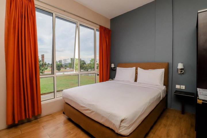 Blitz Hotel Batam Near Sultan Mahmud Ri'ayat Shah - Batam