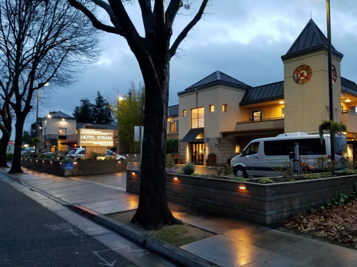 Hotel Strata - Mountain View, CA
