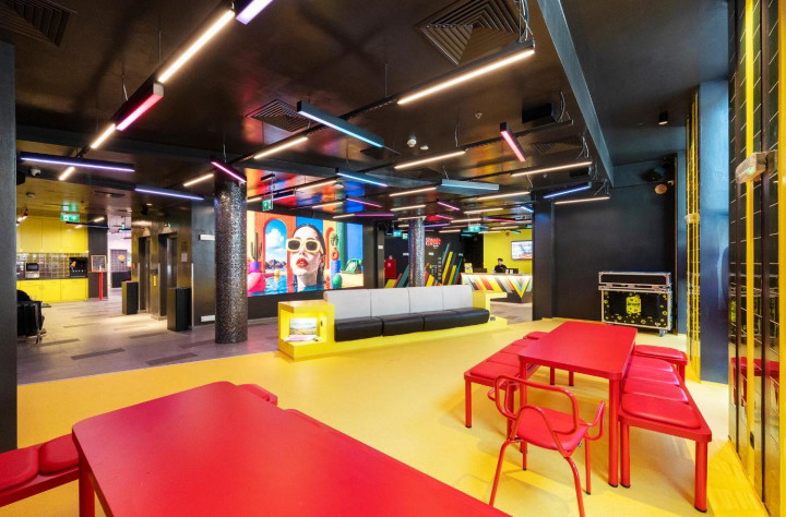 Amistat Hub Hostel Budapest - Boedapest