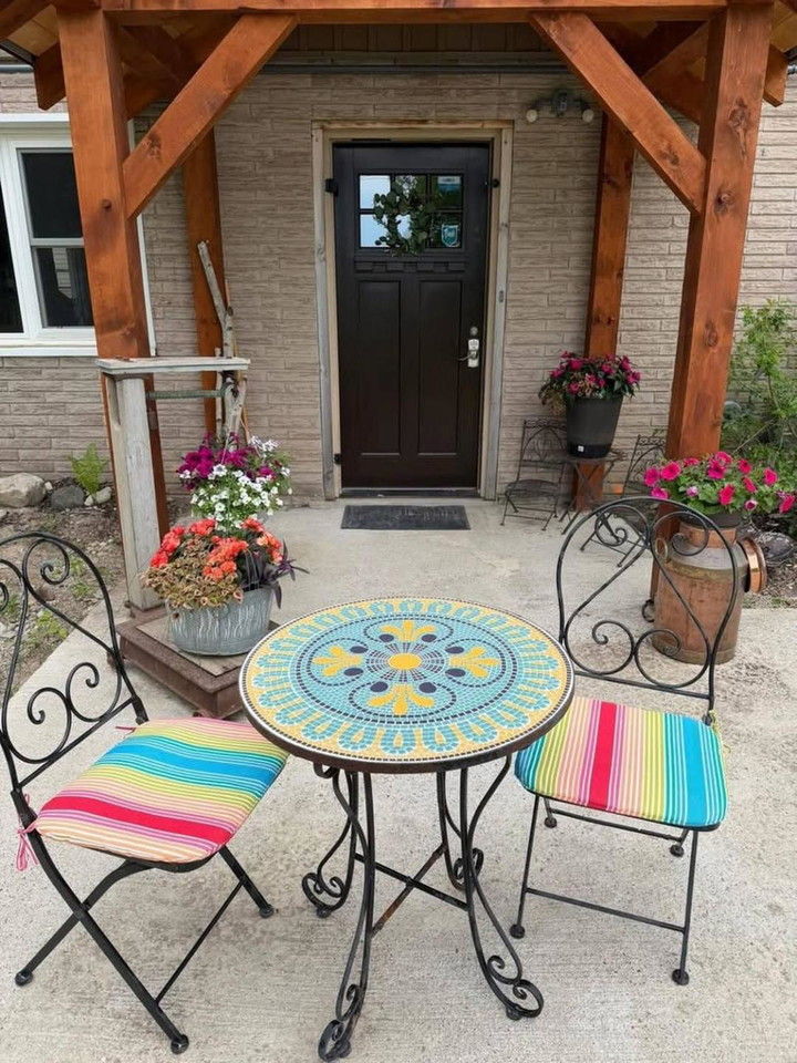 Serene 2-bedroom Apartment With Private Entrance And Pool Access - Ontario