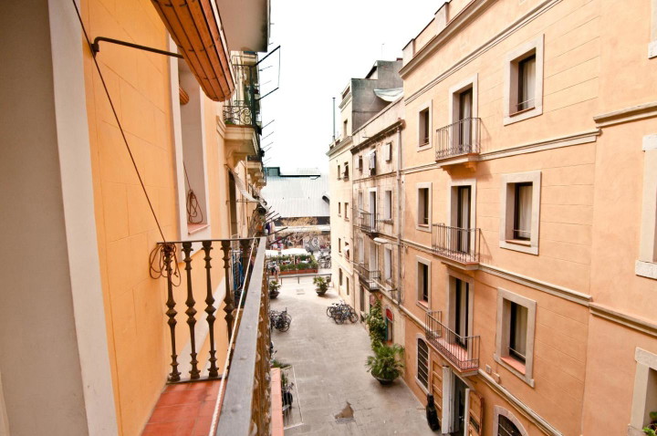 Barceloneta Suites Apartments Market - Barcelona