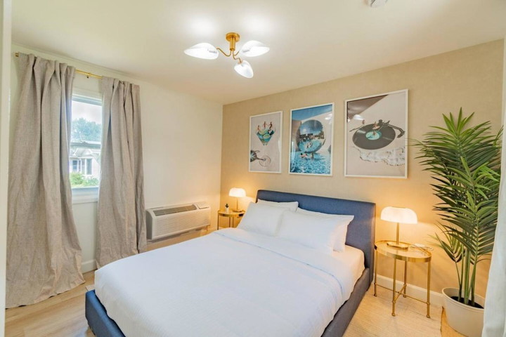 Parkway Boutique Suite 25 - Niagara Falls, NY