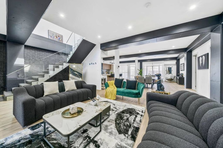 King’s Deluxe In Newtown - Strathfield