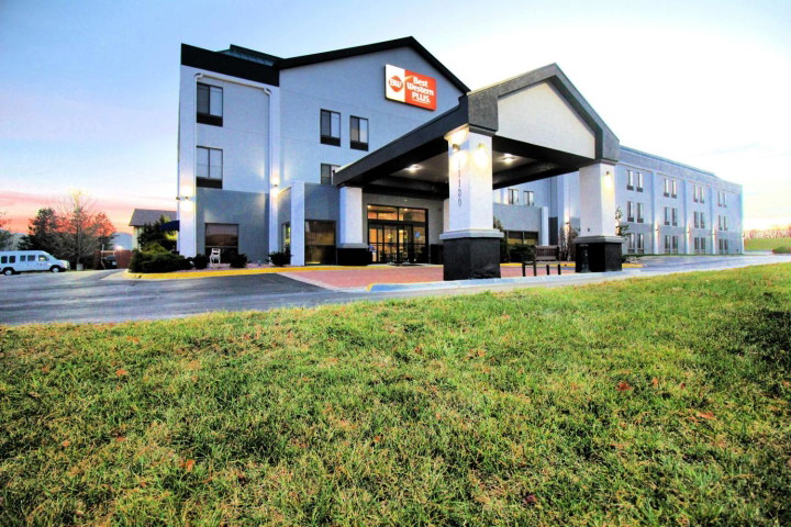 Best Western Plus Kansas City Airport - Kci East - Kansas City, MO