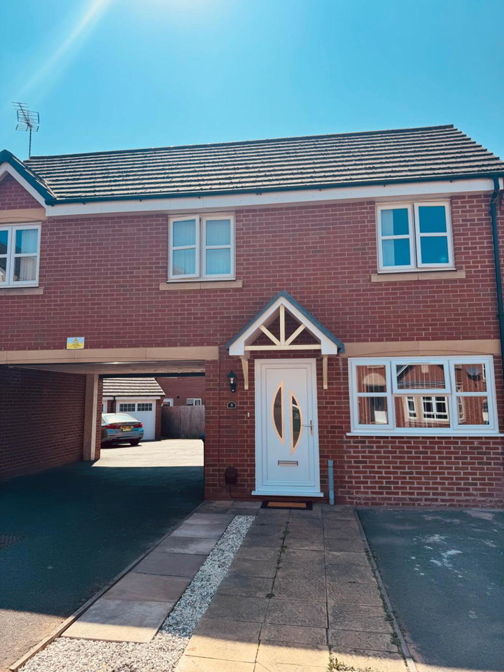 Walk To City Centre I Free Parking I Luxury Ensuite I Private New Estate - Coventry