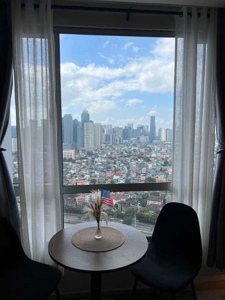 Great View At Pioneer Mandaluyong Free Pool Gym Netflix Hbo Max Prime Kids Play Room Fast Wifi Sunshine 100 T3 38th - Taytay