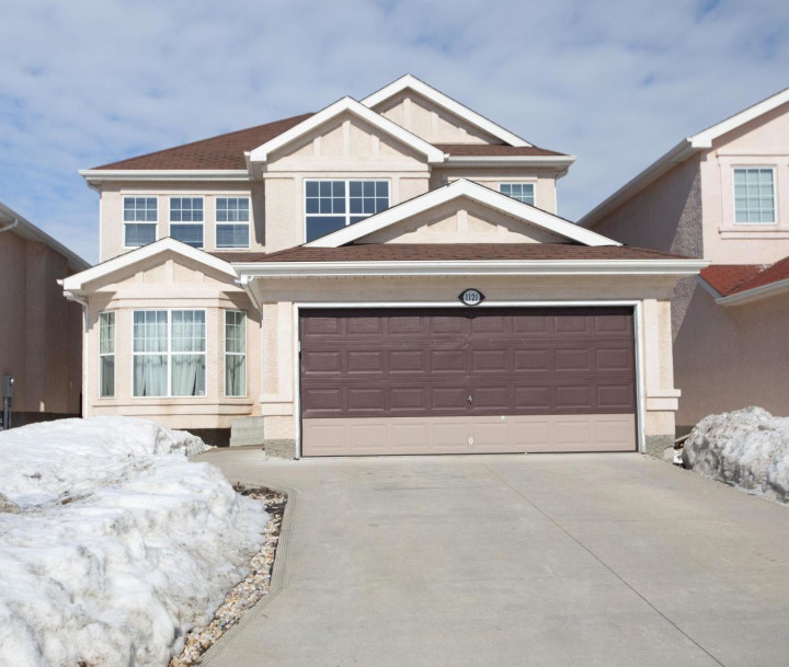 Elegant 6 Bedroom House Near U Of Manitoba - Manitoba