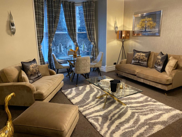 Merewyke Boutique Family Apartment Sleeps 4 , Only 5 Minutes Walk To Lake Windermere - Windermere