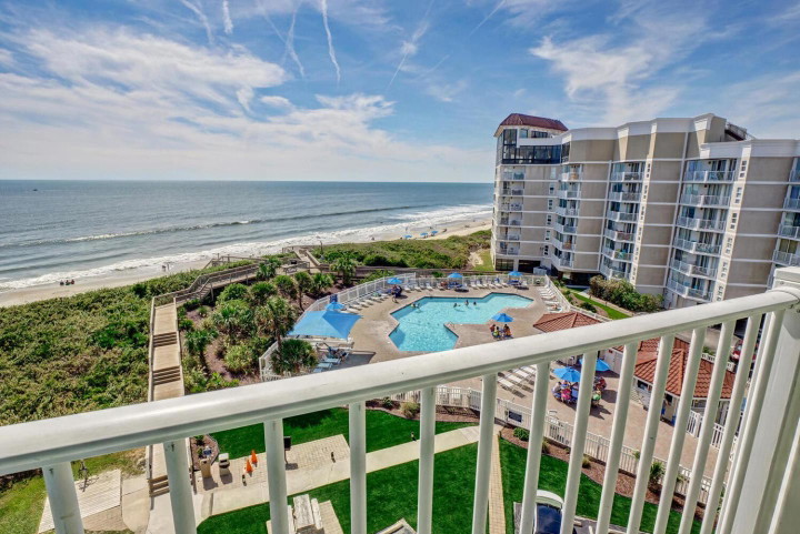Oceanfront Stay W Pools & Stunning Coastal Views - North Topsail Beach, NC