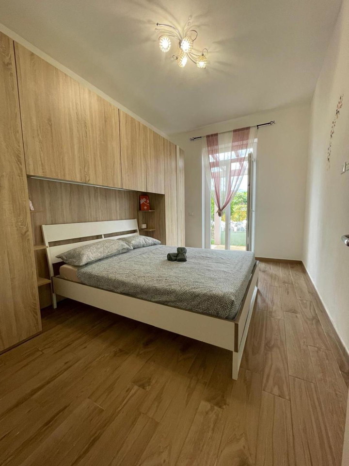 Garden Apartment - Carrara