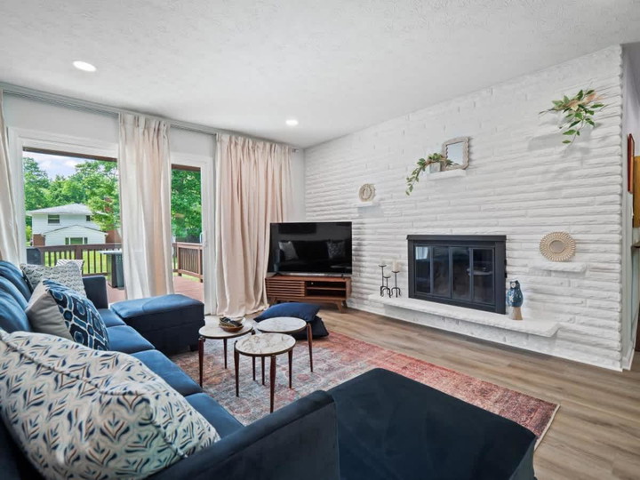 Spacious And Luxury Designed Ranch With Game Room - Brunswick, OH
