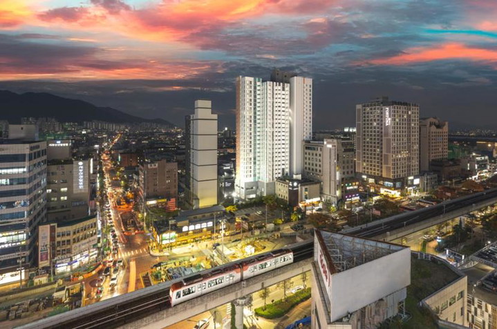 H Avenue Sasang Station Residence Hotel - Gimhae