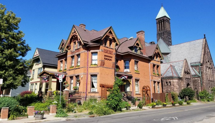 Buffalo Harmony House - Lake Erie, PA