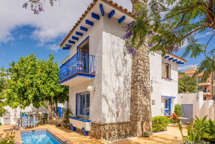 Blue Castle Guesthouse - Málaga