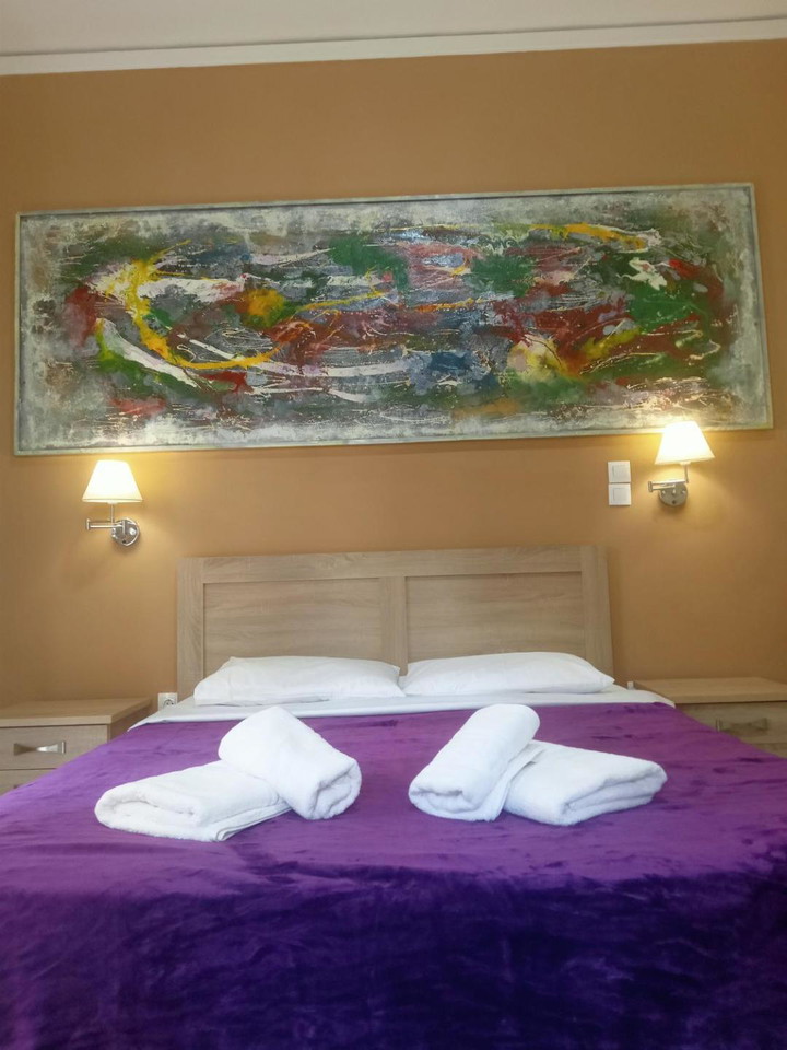 Koukaki-acropolis Roomy With A Private Veranda Apt - Athens