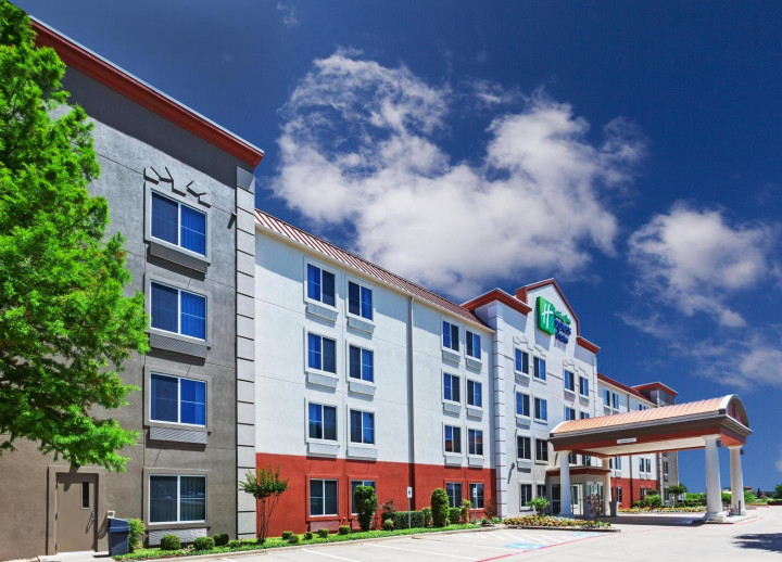 Holiday Inn Express Hotel & Suites Dallas Lewisville By Ihg - The Colony, TX