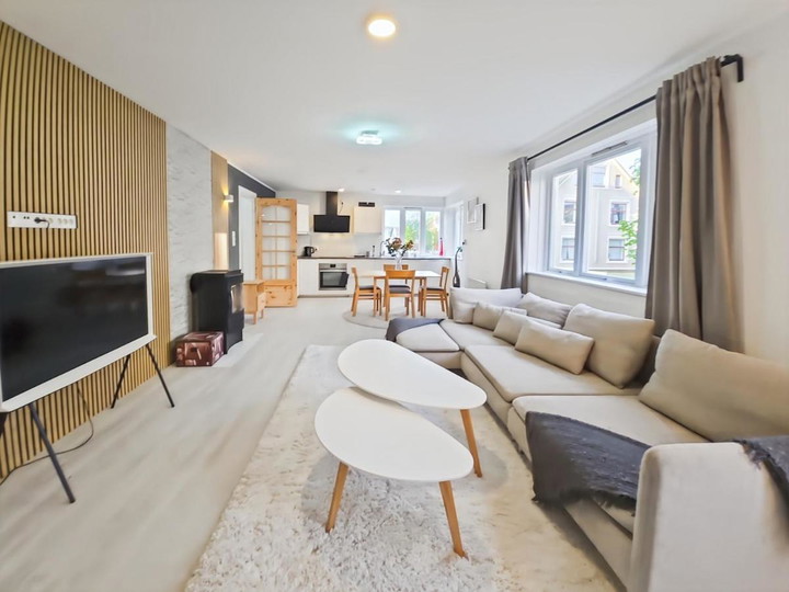 Modern 3br Near Centre Free Parking - 스타방에르