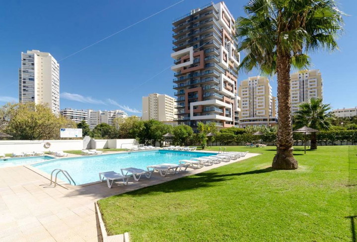 Praia Da Rocha, Algarve Sunny Apartment - Portimão