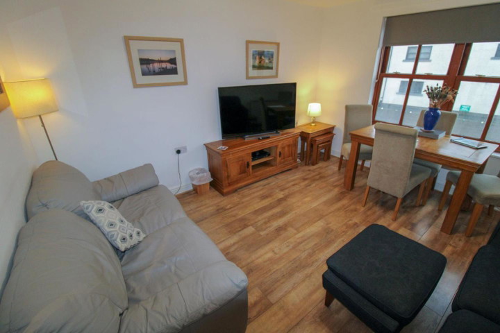 Glenmore, Hewetson Court, Centrally Located 1st Floor Apartment In Keswick - Keswick