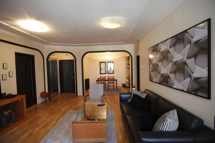 Yellow Apartment - Skopje