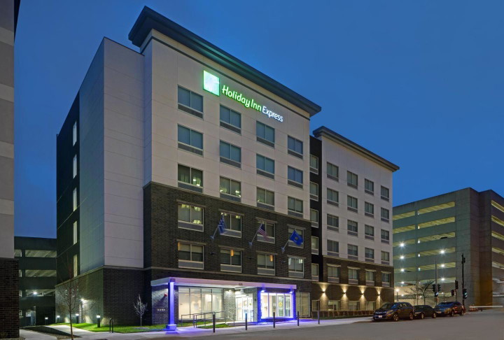 Holiday Inn Express - Milwaukee Downtown By Ihg - Wauwatosa, WI