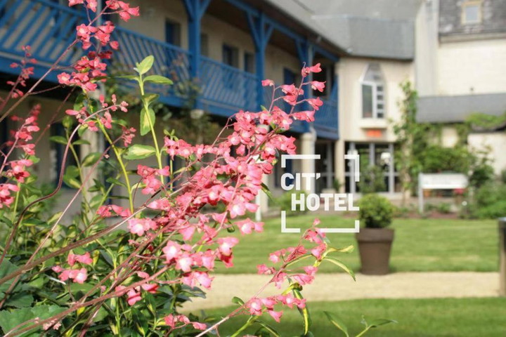 Cit'hotel Capricorne - 벙돔므