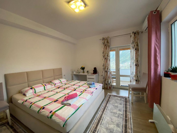 Bright & Cozy Room With Balcony - Albania