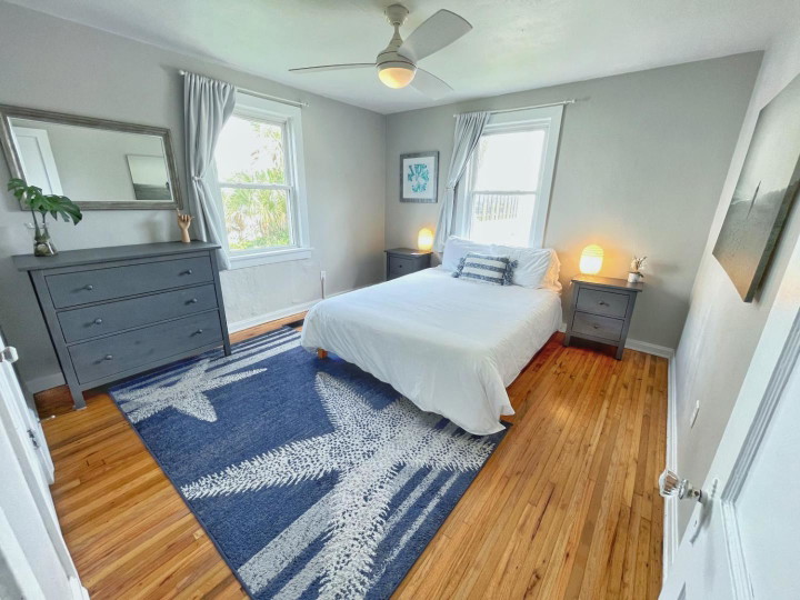 Seas The Day - 4 Blocks To The Beach, Restaurant, And Bar District - Great Deck And Outdoor Space!! - Neptune Beach, FL