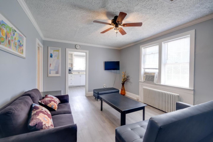Near Shops, Eats & Trails: Loudon County Apt! - Leesburg, VA