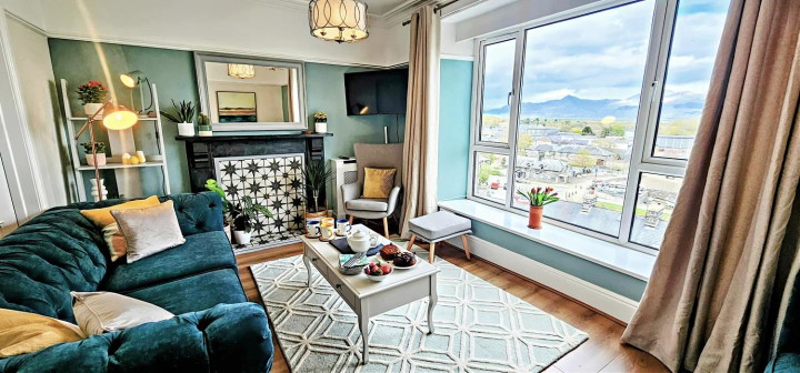 Harbour & Mountain Views, Porthmadog House, Sleeps 9, 4 Bedrooms, Two And Half Bathrooms - Porthmadog