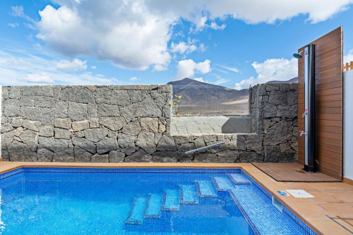 3br Home - Private Heated Pool - Parking - Playa Blanca