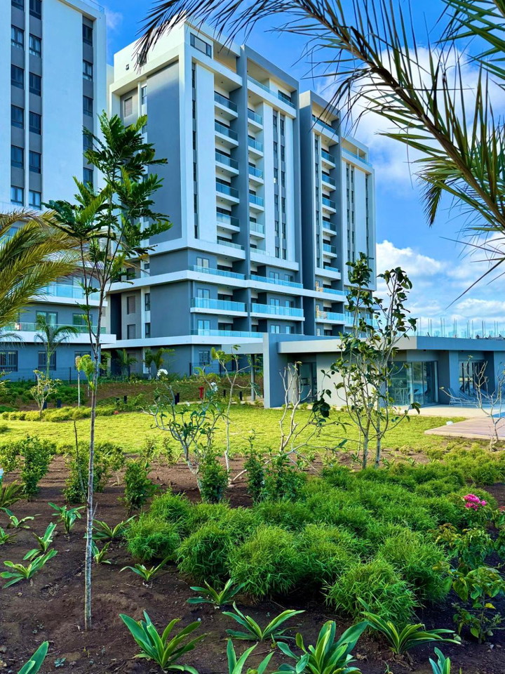 Serenity Sunset View Apartment Hotel - Verdant Garden - Port Louis