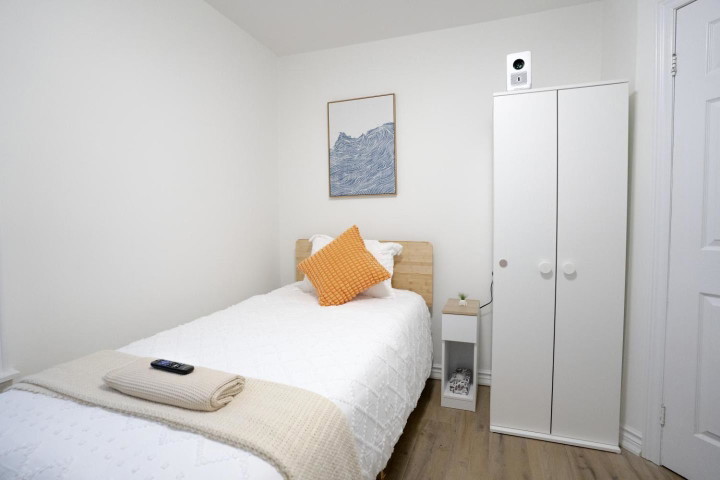 Kensington Market Hideaway, Cozy Room & Projector - Toronto
