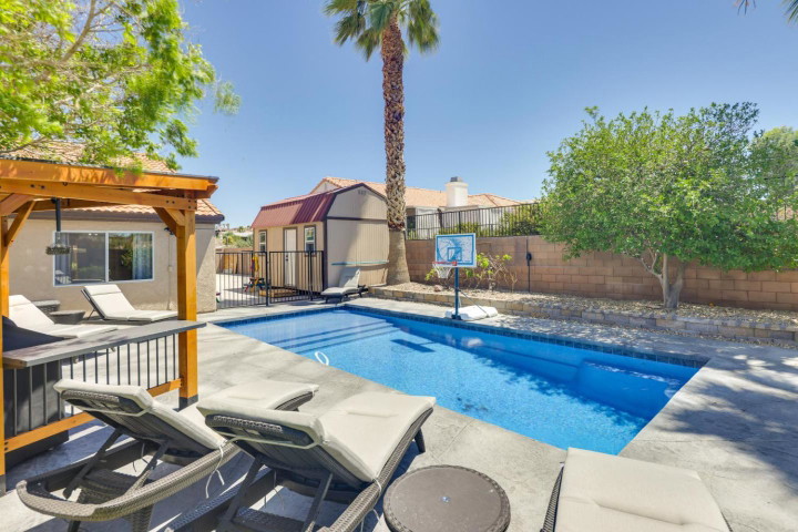 Lovely Bullhead City Retreat W/ Pool And Hot Tub - Bullhead City, AZ