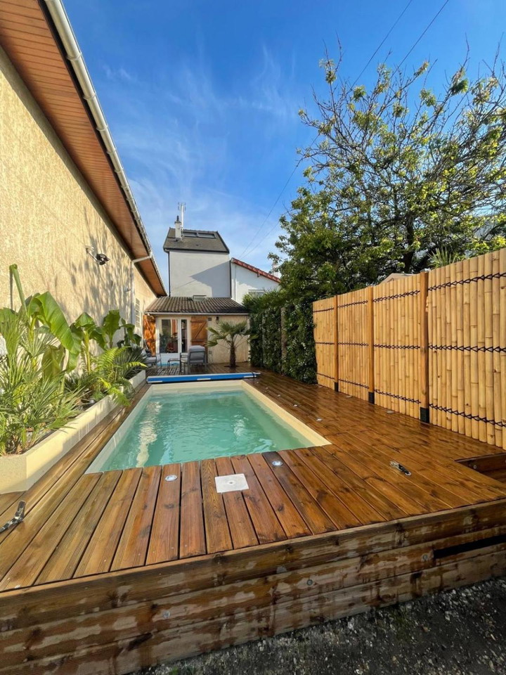 Chambres Privées Avec Piscine Partagées Et Cuisine Partagée à 20 Minutes De Paris Et 40 Minutes De Disneyland - Noisy-le-Grand