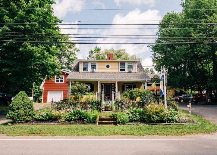 Farmhouse Inn B&b - Nova Scotia