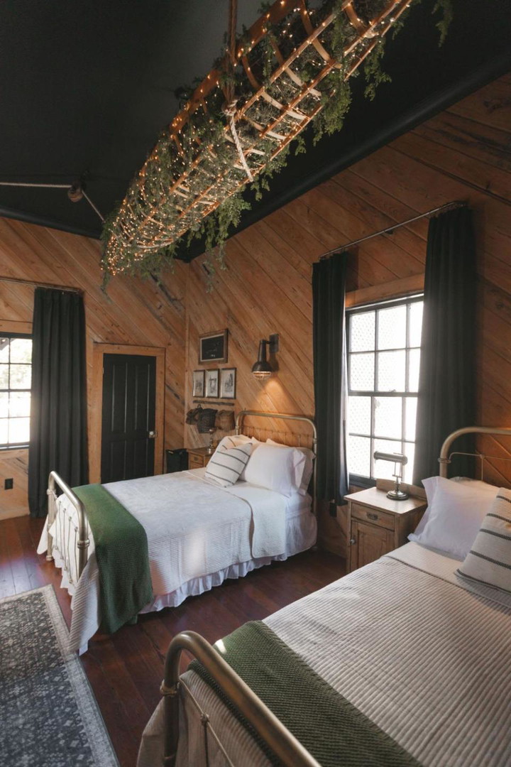 The Gilded Lady - The Cypress Suite - United States