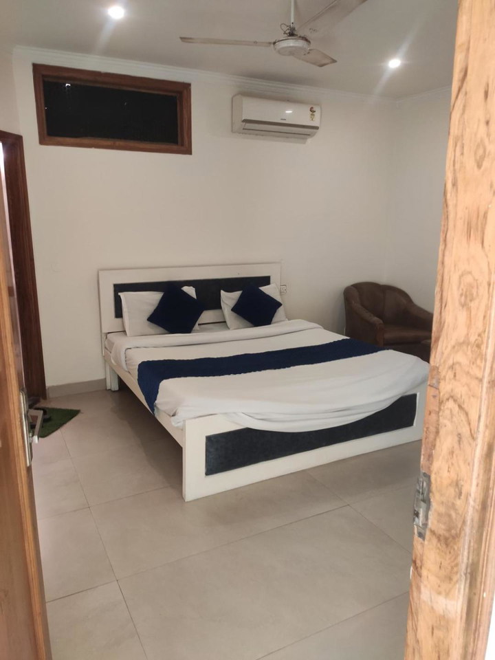 Hotel Chandigarh Elite - Chandigarh