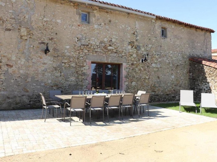 Gîte 18ème Avec Piscine Couverte, Terrasse Et Salle De Jeux - 6 Pers - Les Herbiers