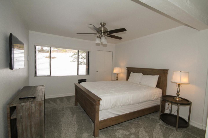 Mammoth Ski Racquet Club 127 - Mammoth Mountain, CA