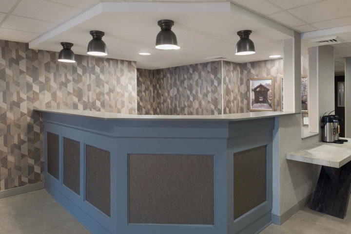 Holiday Inn Express South Burlington - Downtown By Ihg - バーリントン, VT