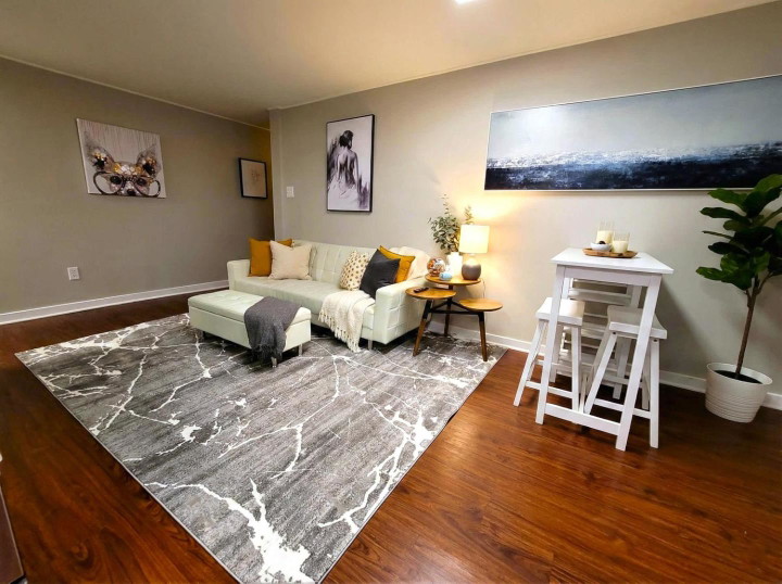 Redwood Loft At Park Place King Bed Walk In Closet Fast Wifi And Free Coffee - New Castle, DE